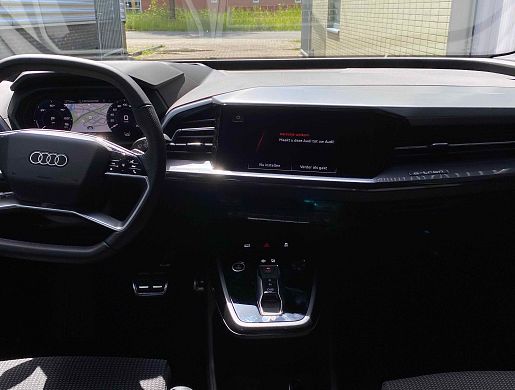 Mobility Heroes - Audi Q4 E-tron